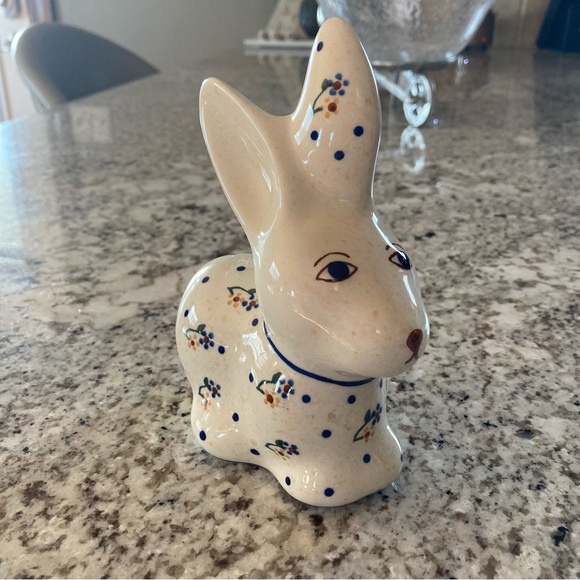 Boleslawiec | Art | Polish Pottery Easter Bunny Rabbit Figurine | Poshmark